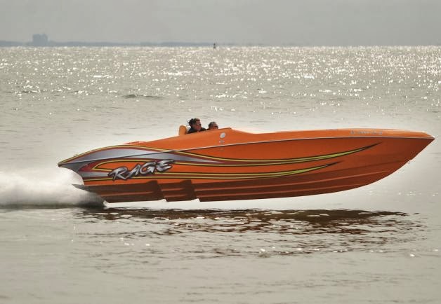 628×471 – Rage Powerboats